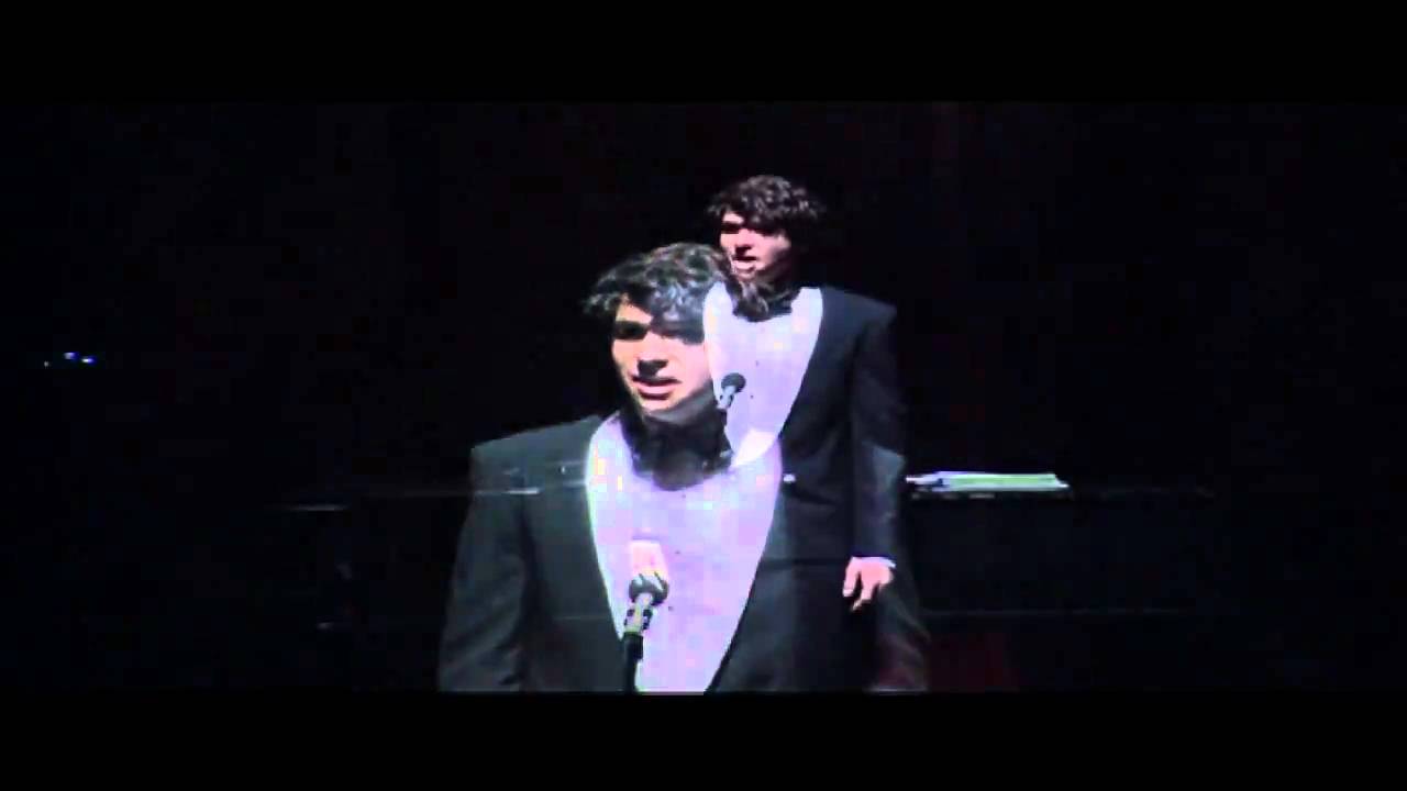 Zachary Zaret sings "Oh, Holy Night" - YouTube