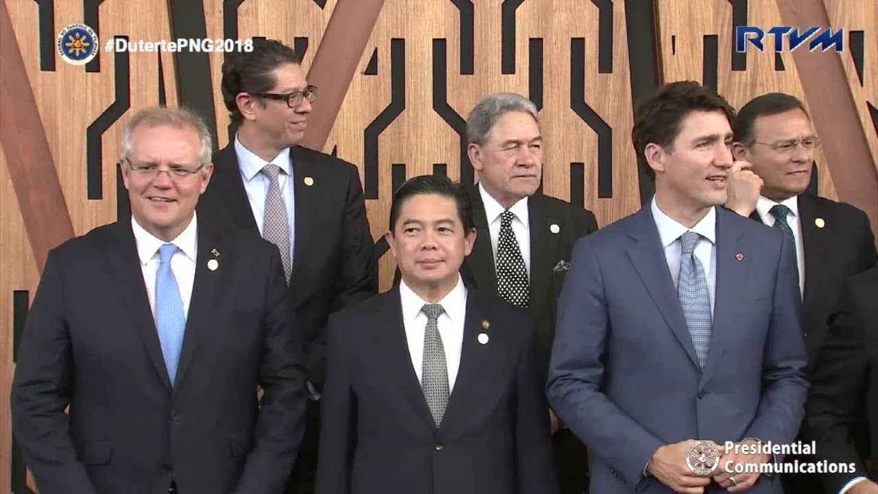 APEC Leaders' Family Photo 11/17/2018 - YouTube