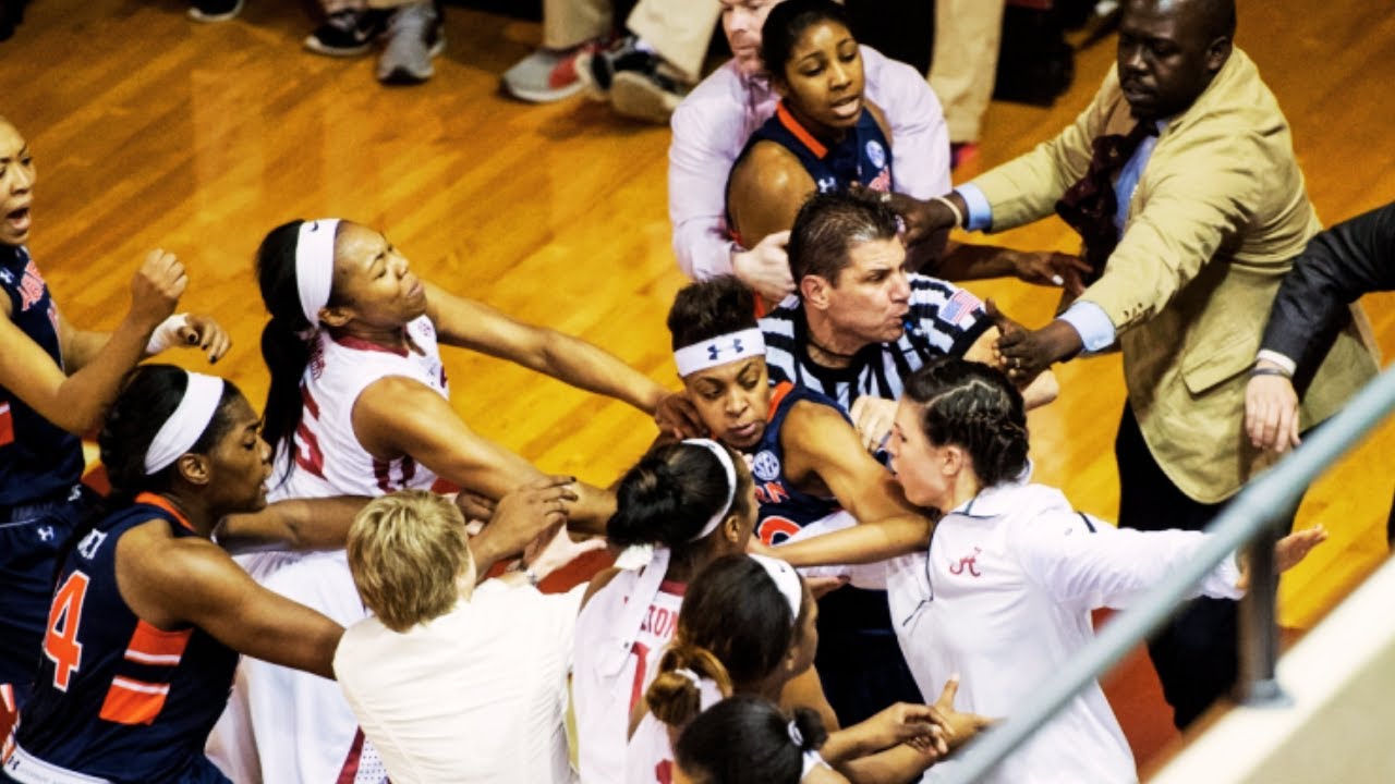 20 Jaw Dropping Poor Sportsmanship Moments in Women's College ...