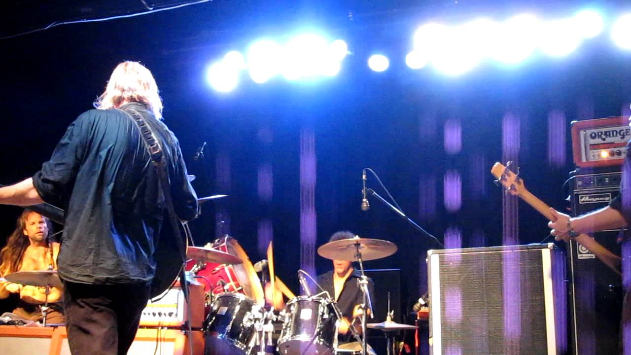 Swans - The Seer - Live at The Beaumont Club, 2012 - YouTube