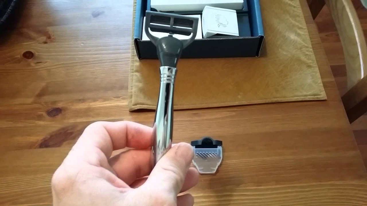Harry's Razor Review - YouTube