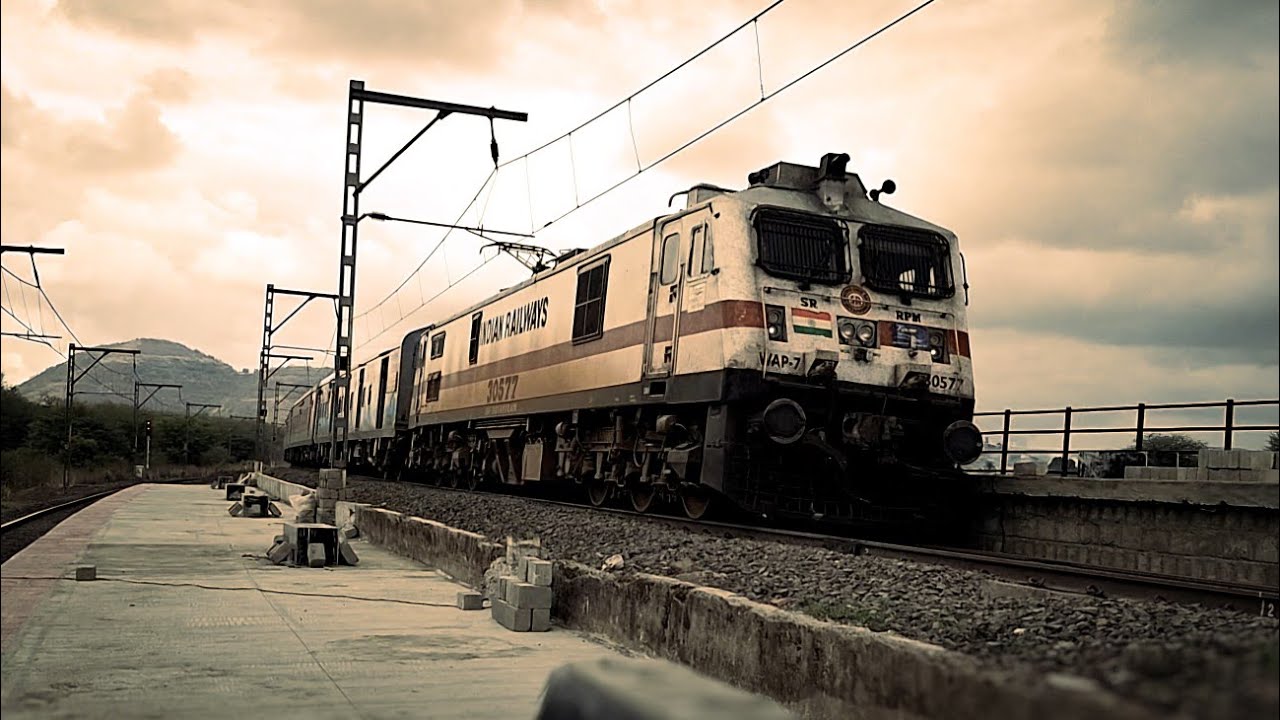 Witness The Power Of WAP7! All of 6000 Horsepower Unleashed With Mumbai ...