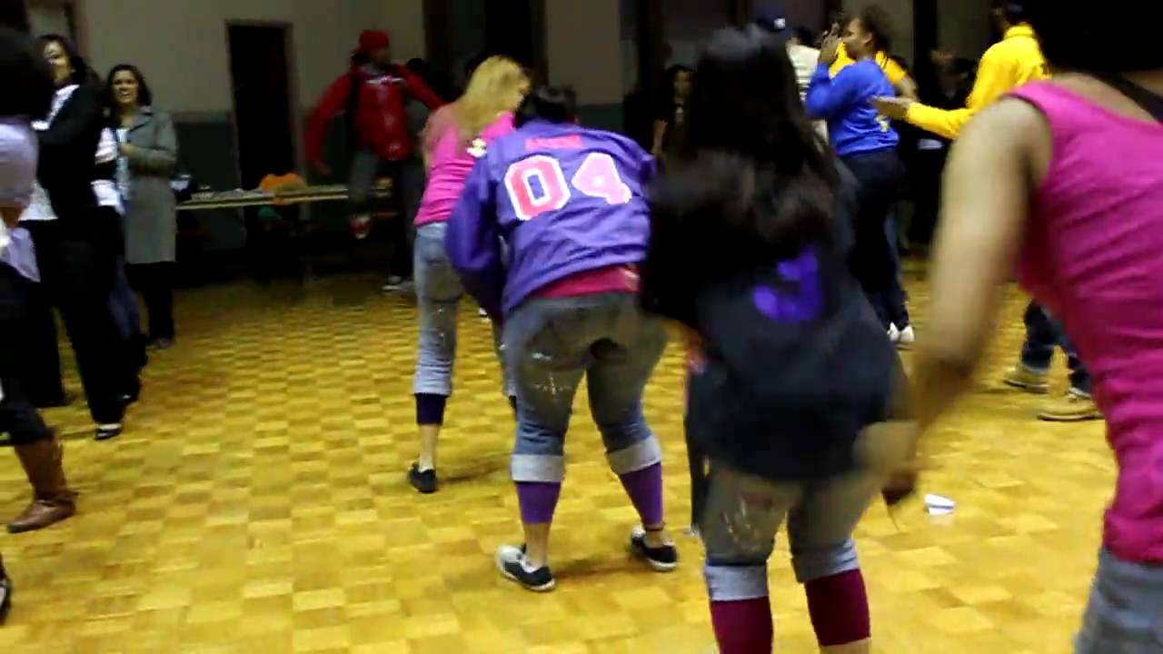 New Paltz Sigma Lambda Gamma Strolling Spring 2010 - YouTube