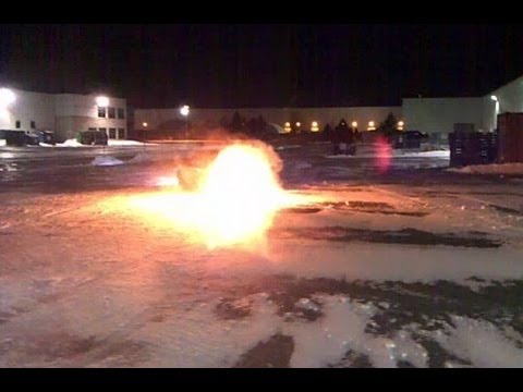 RB25det S14 Shooting Flames While Drifting - YouTube