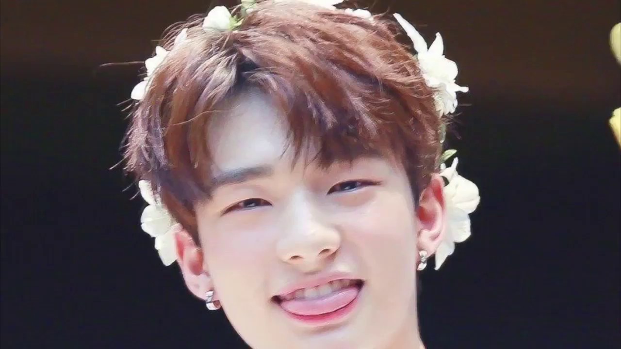 Stray Kids Hyunjin rap (some singing) compilation - YouTube