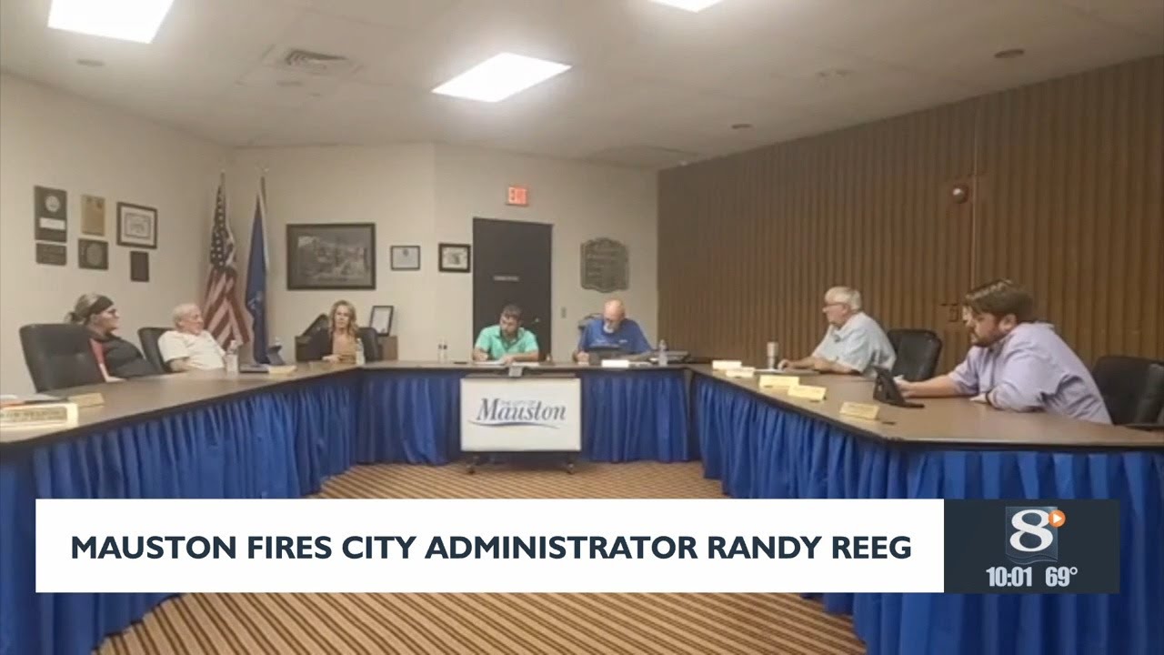Mauston fires City Administrator Randy Reeg - YouTube