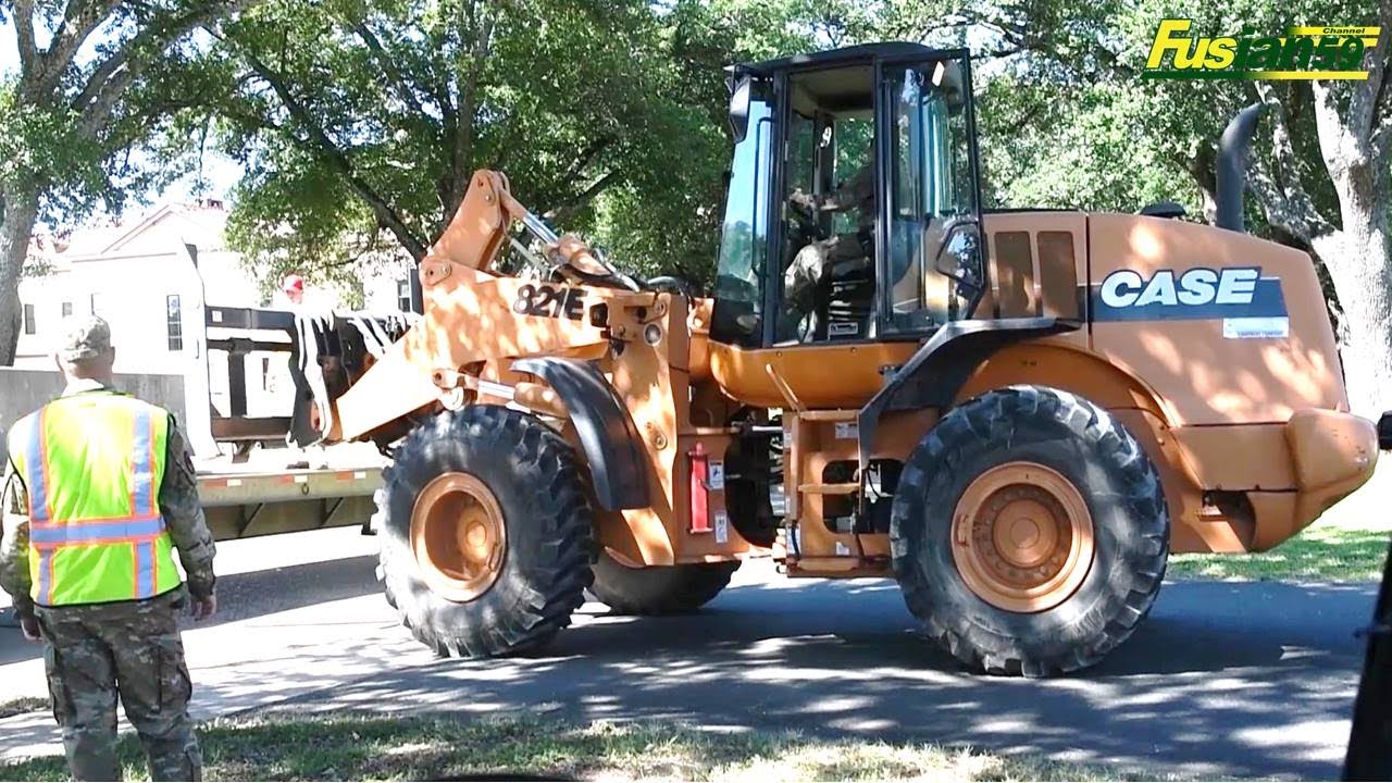 Lowering Road Barrier From Truck Using Wheel Loader Forklift Case 821E ...