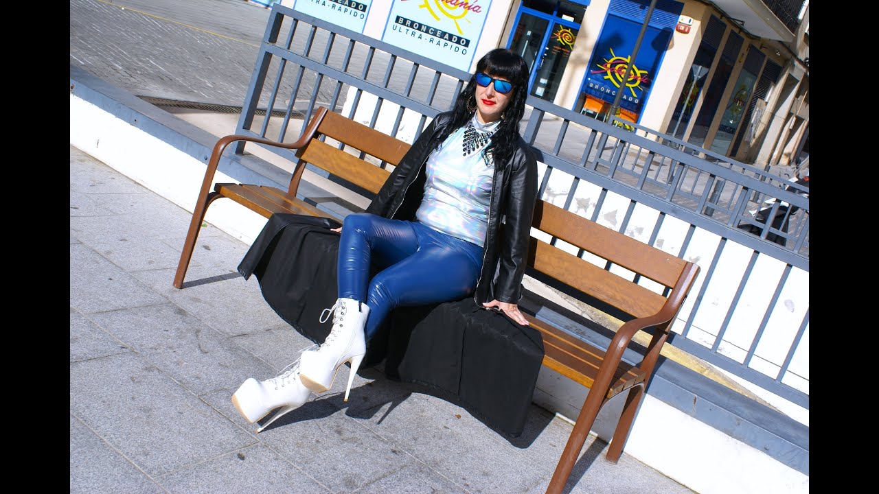 VICTORIA DEVIL- Shiny blue leggings, silver top, black leather coat and ...