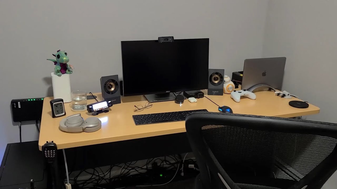 Tech Room Tour 2020 ("Wishing I Was A Cool Youtuber" Edition) - YouTube