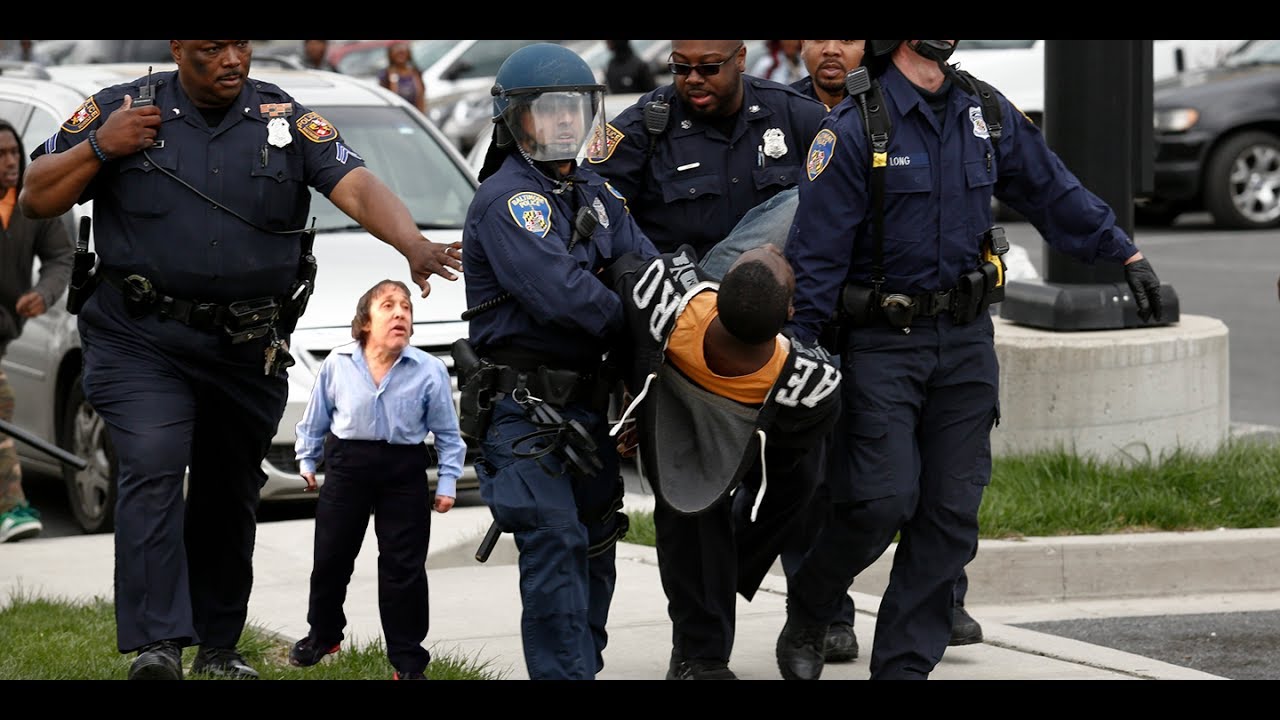 COPS Vs MIDGETS!!! - YouTube