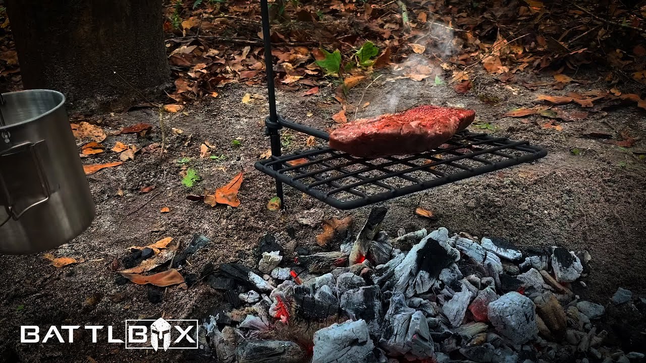 LORD & FIELD SWINGING BUSHCRAFT GRILL SET TEST - YouTube