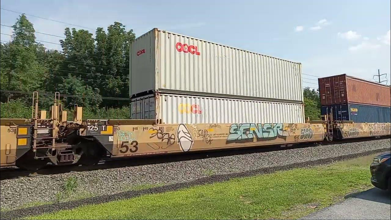 NS 4269 leads an intermodal train in Wyomissing, PA (21W) - YouTube