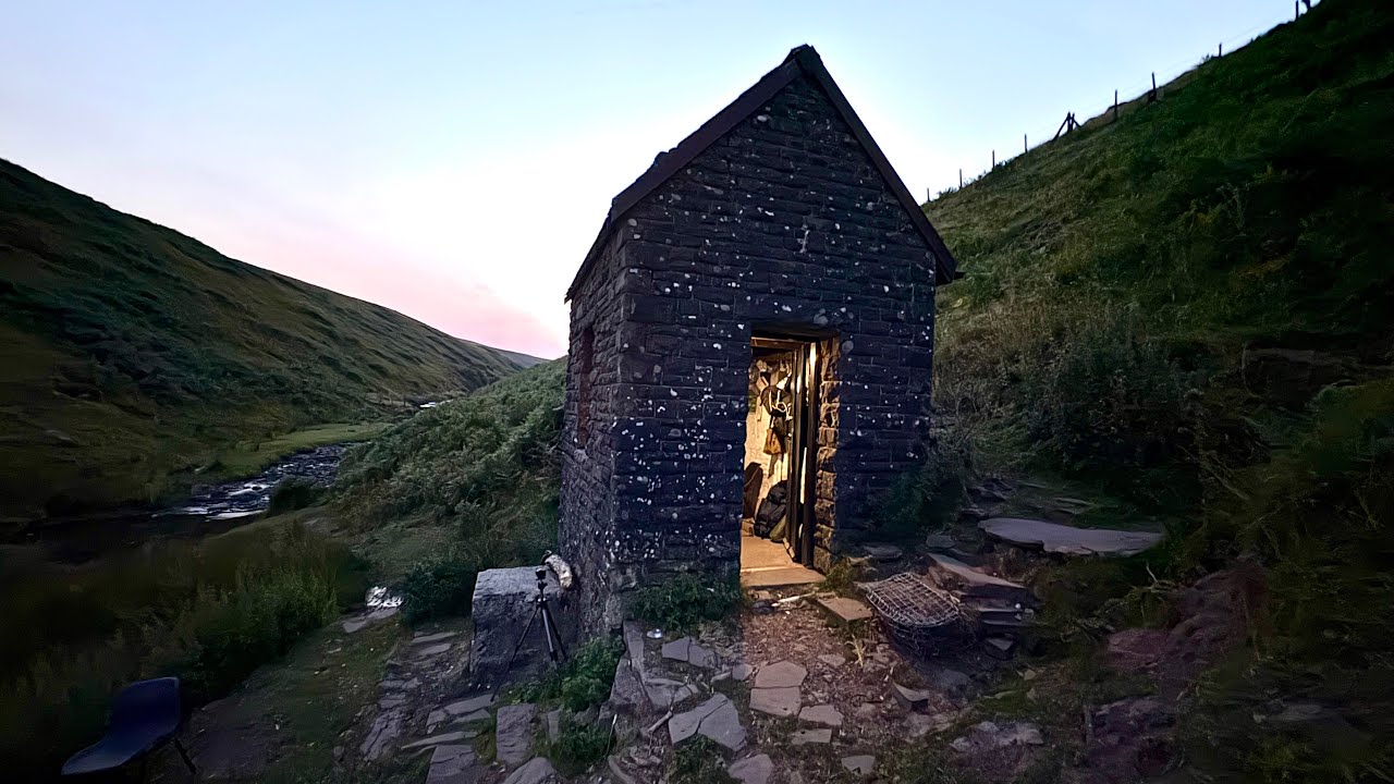 A Night at Grwyne Fawr Bothy - Black Mountains - Wales - YouTube