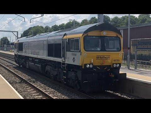 Harborough station class 66793 0M61 light engine class 66795 6F93 ...