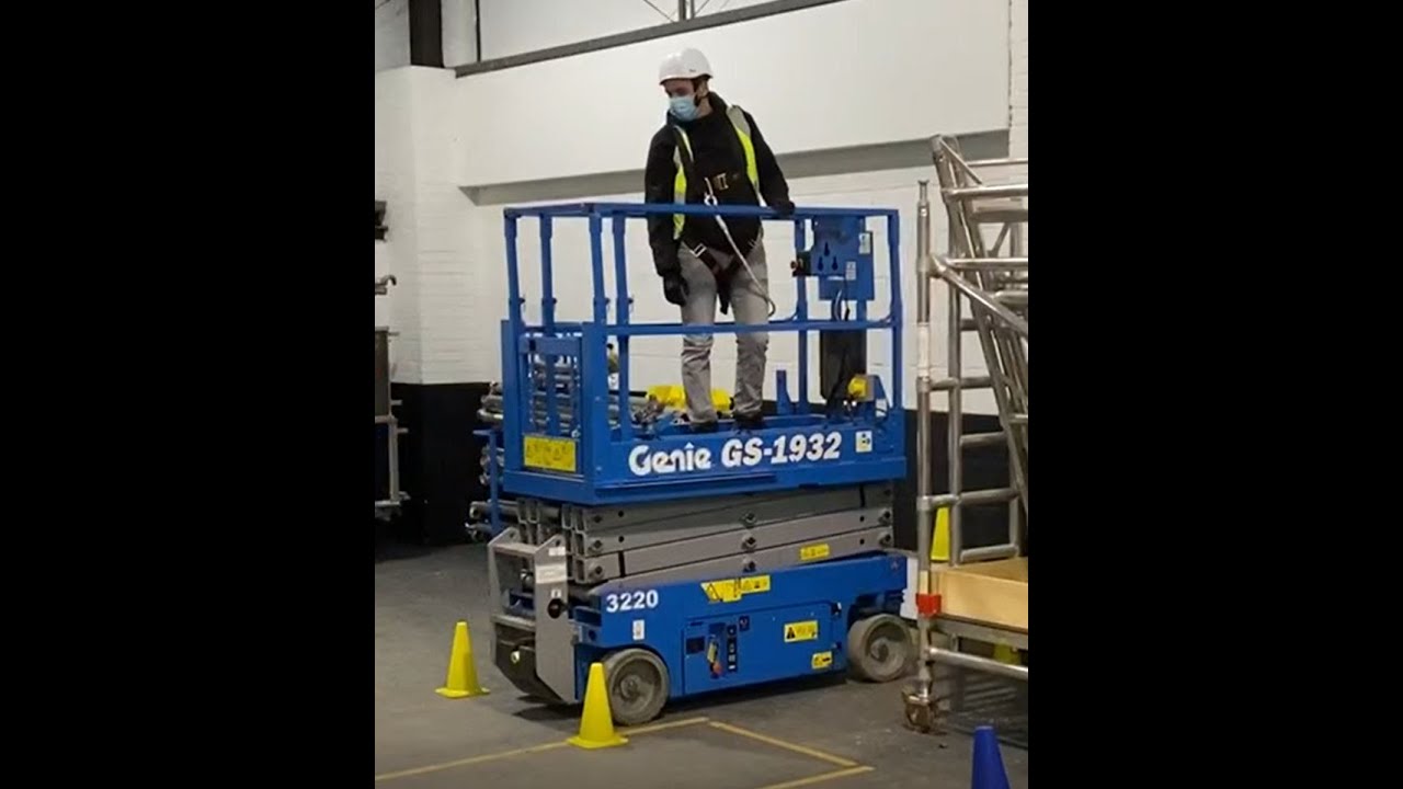 Last minute practice on an IPAF Operator course - YouTube