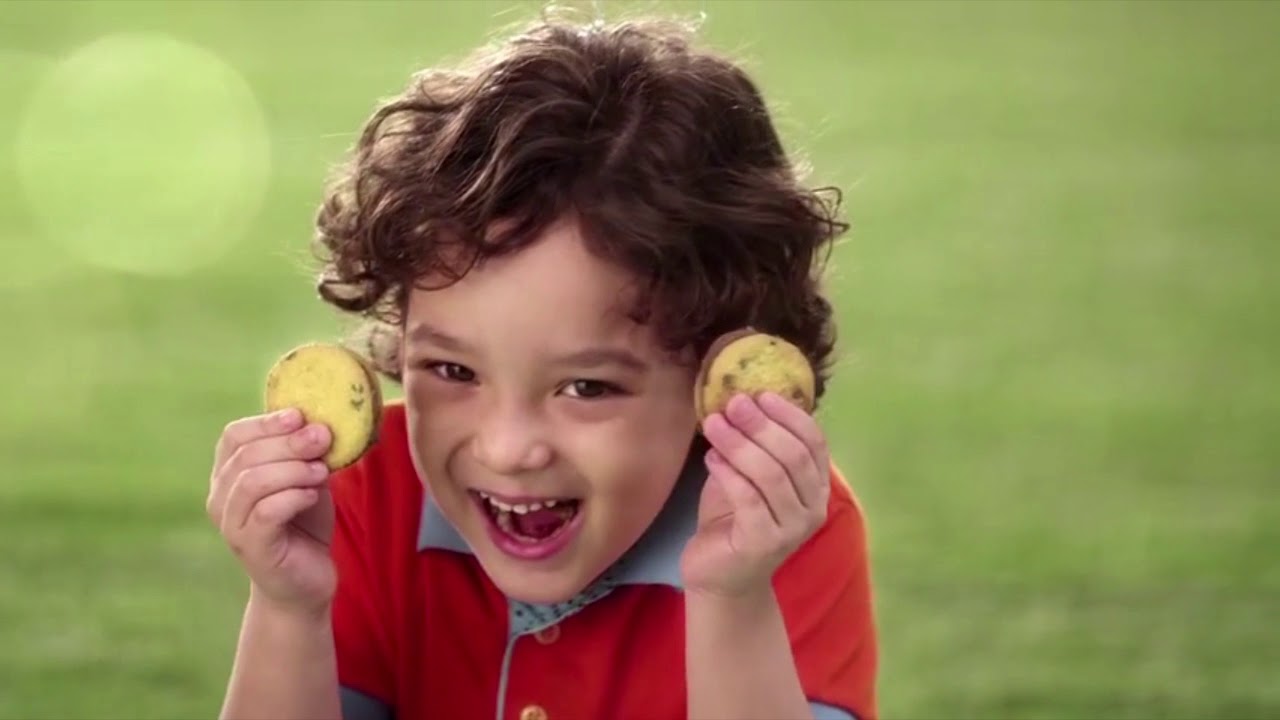 Mrs. Goodman Chunkee Cookie Cream Pie (October 2016) - YouTube