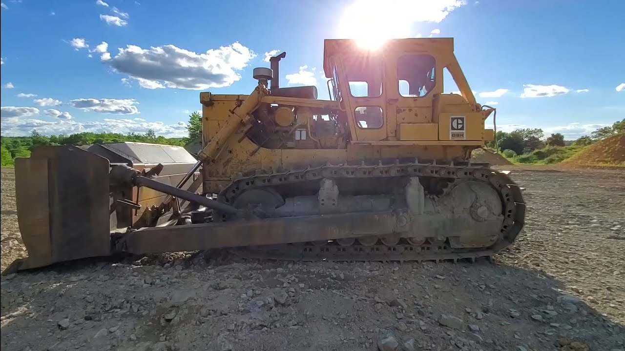 Caterpillar D9H - YouTube