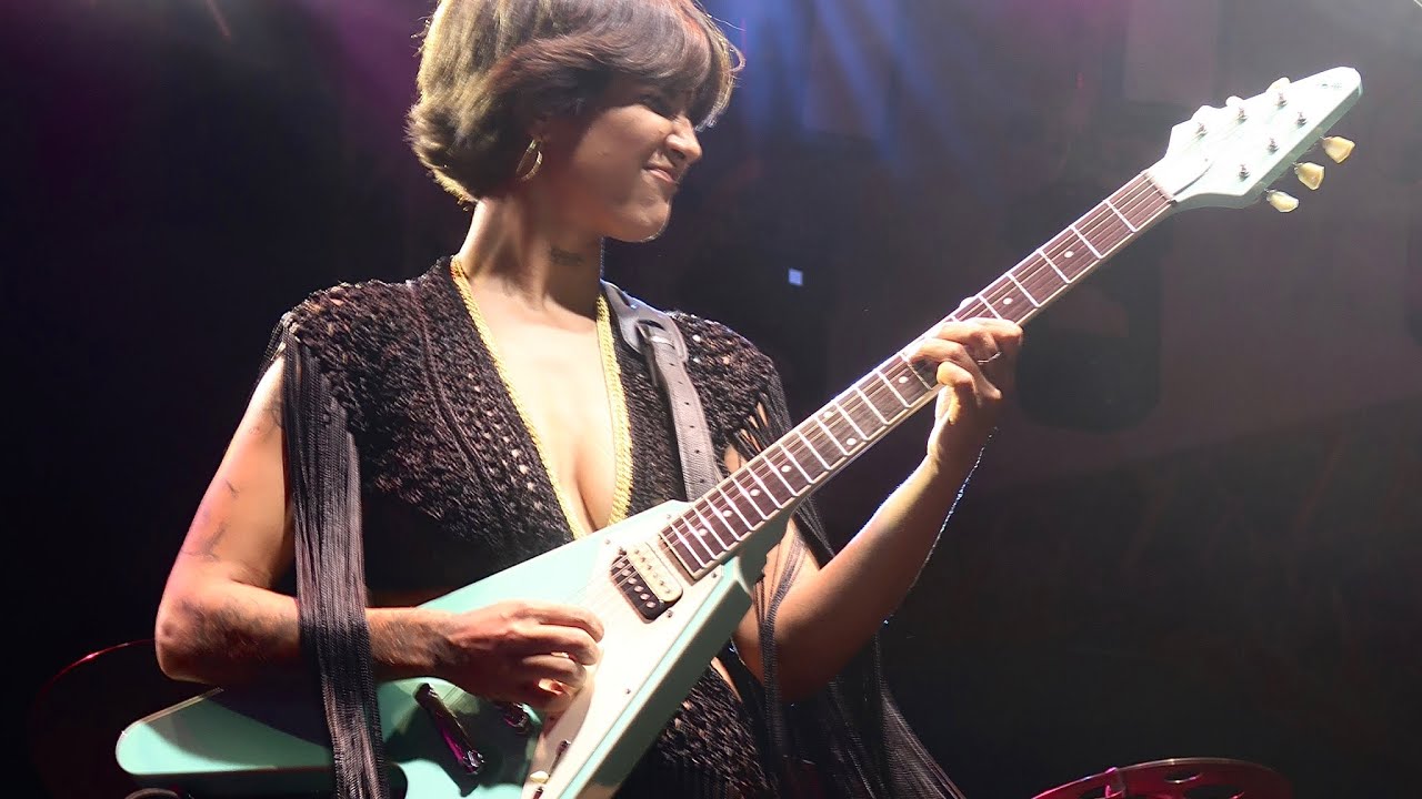 Rayane Fortes - Trailer Show - YouTube