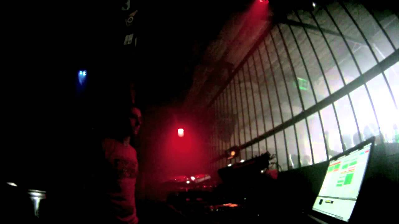 Trust The Machine - Pretty Basic (Gobsmacked records) played at Tresor ...