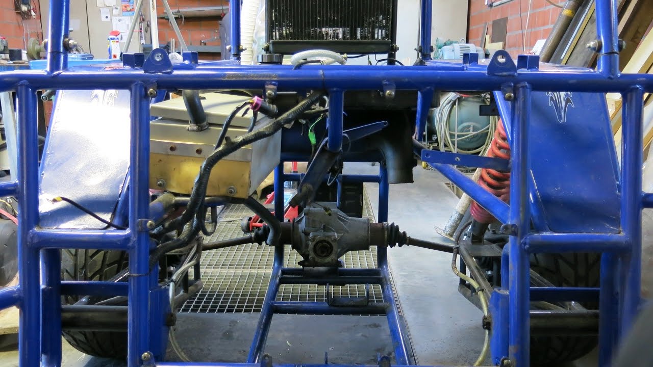 engine removal (GS moon buggy 400cc) - YouTube