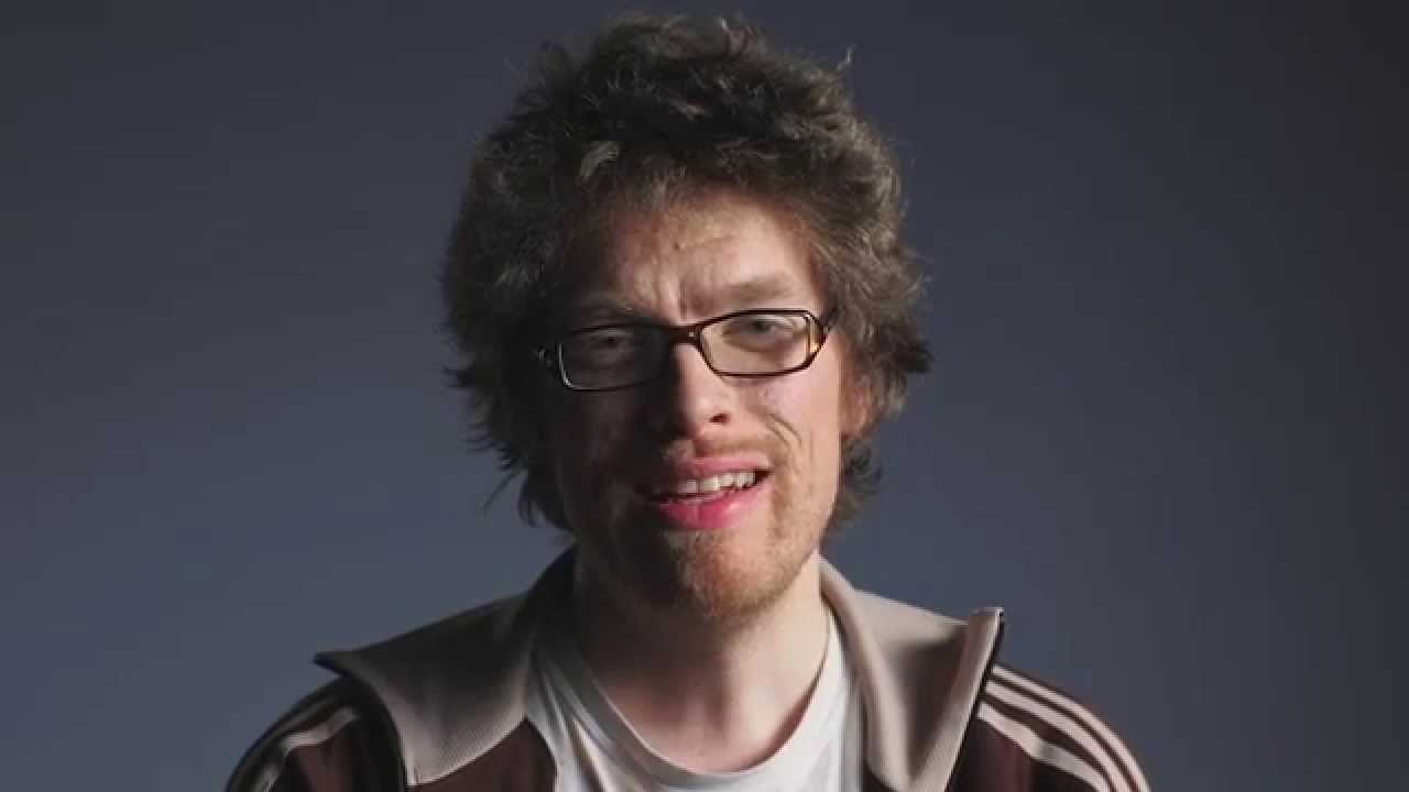 TRAILER - Gör ditt val | Dennis @EA_DICE | AllaStudier.se - YouTube