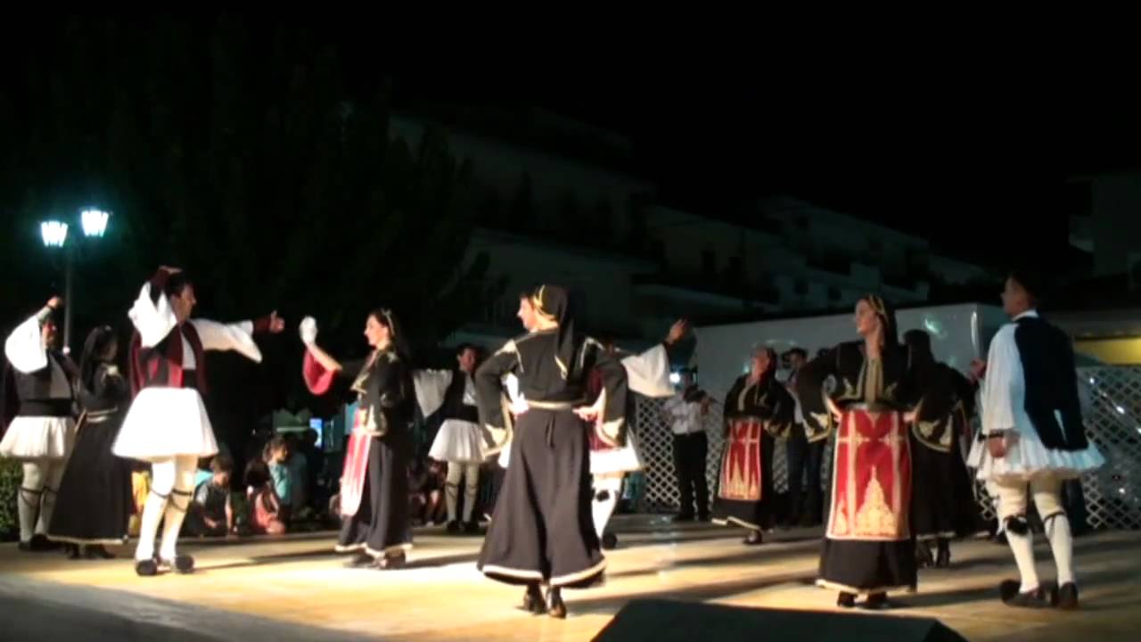 χοροστασι 2010 χορευτικος ομιλος καλαμπακας μερος 1ο - YouTube