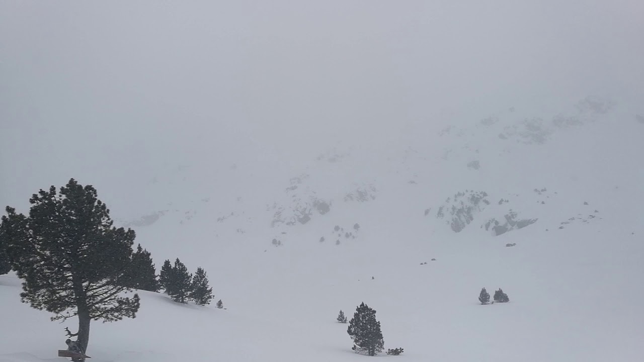 Refugi de Saboredo-Pirineo de Lleida - YouTube