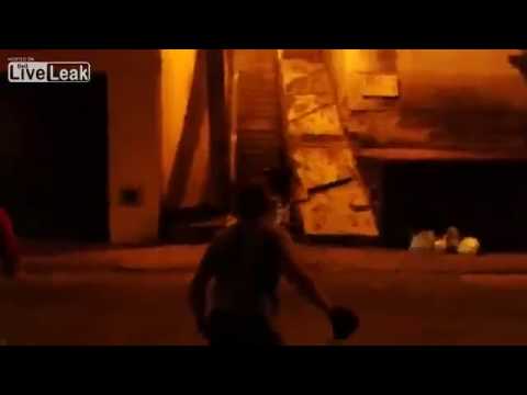 Motosiklet Son Sürat Bisiklete Çarpıyor