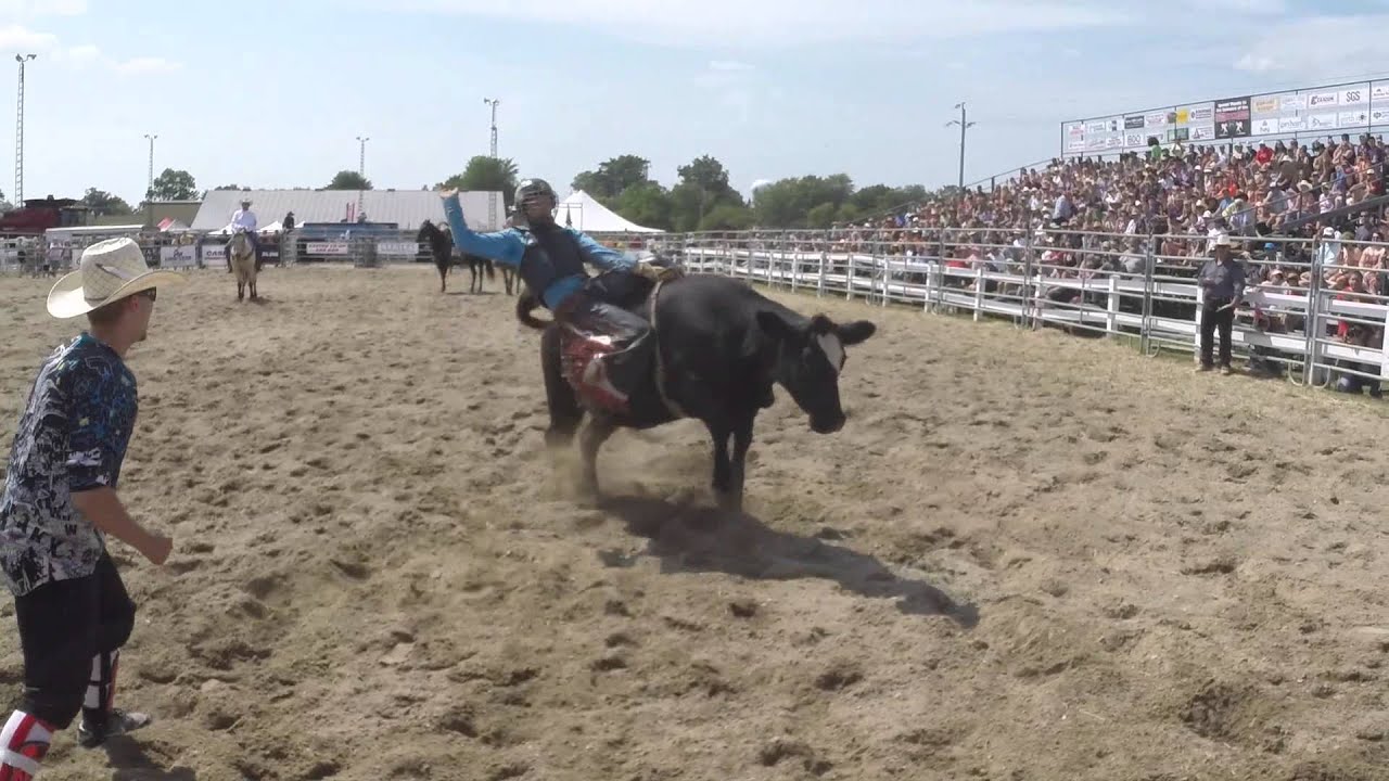 EXETER 2014 RAM RODEO TOUR - YouTube