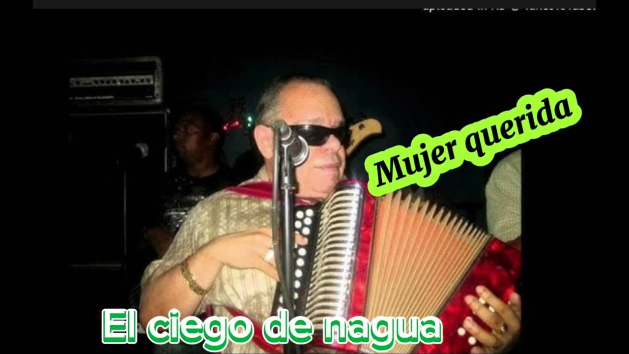 El ciego de nagua “ mujer querida” cantando chico torres en Mao - YouTube