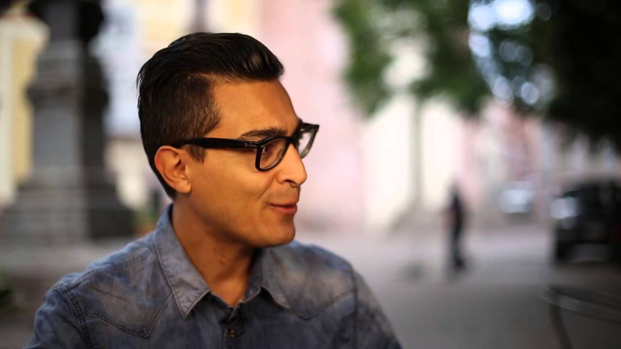 Acentos - Con Tryno Maldonado "El papel de la crítica" - YouTube