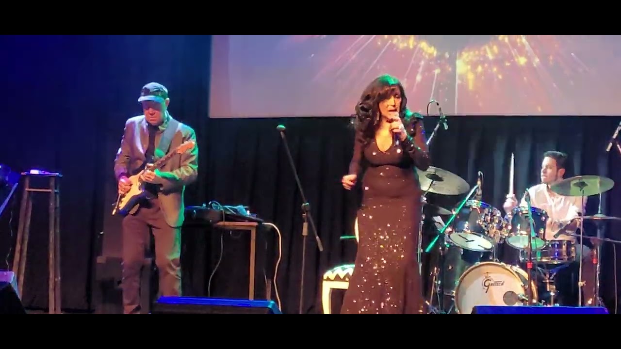 Tormenta Cantante En Vivo "No Valió la Pena" Teatro Cervantes Buenos ...