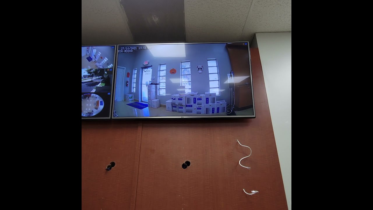 Eclipse Signature Series Wi-Fi IP camera ESG-RS200 Connected to a ...