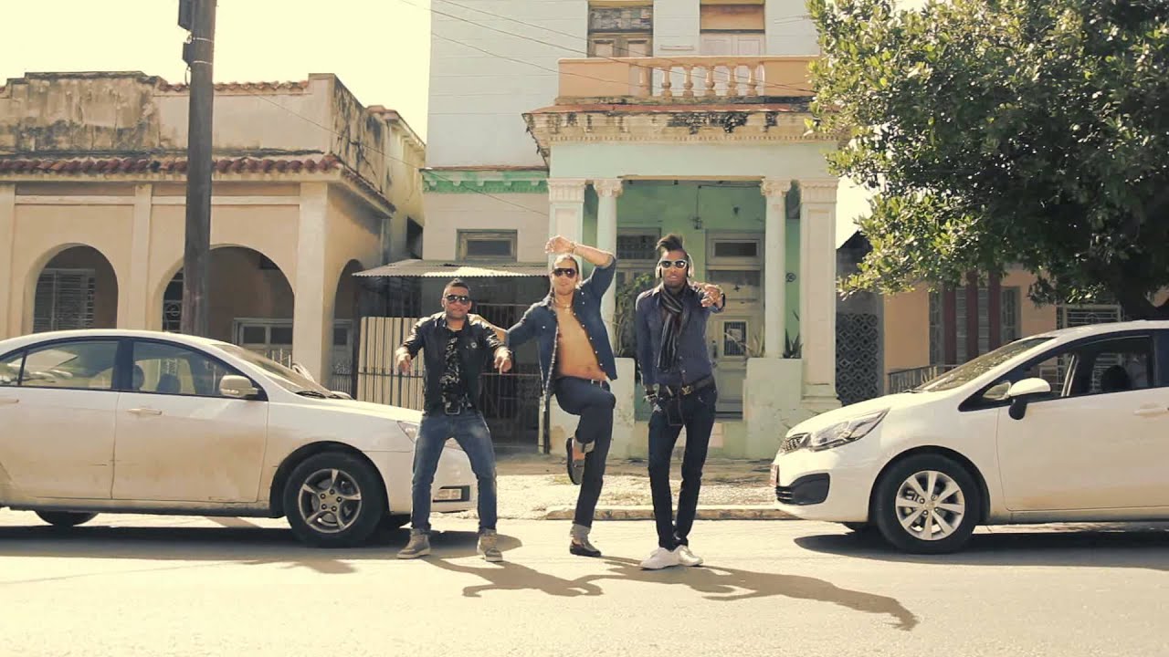 EL YONKI feat TALENTO HAVANA - BOMBOCHIE - YouTube