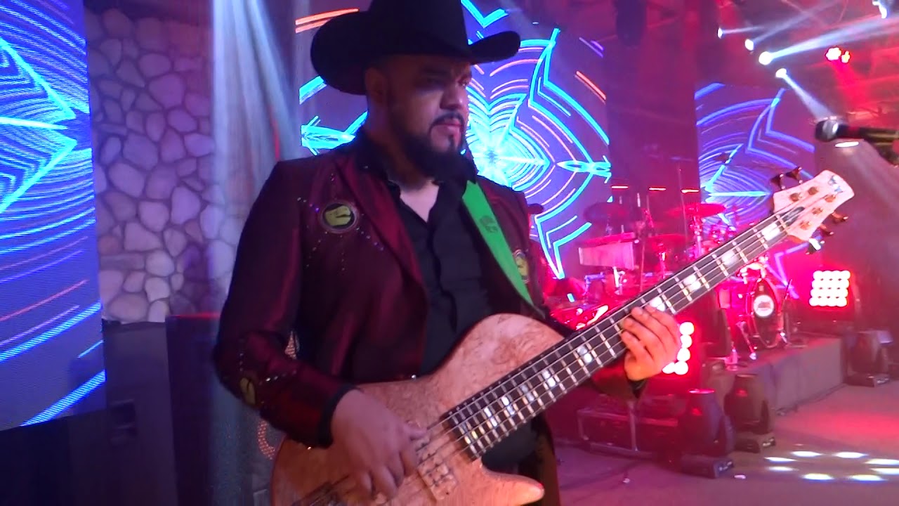 LOS TUCANES DE TIJUANA EN LOS RIELES HOUSTON - YouTube
