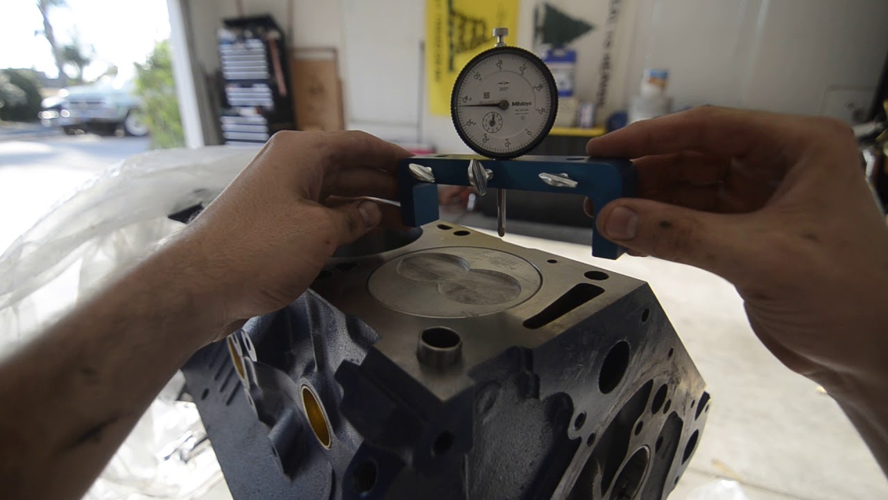 Measuring Deck Clearance - 390 FE - YouTube