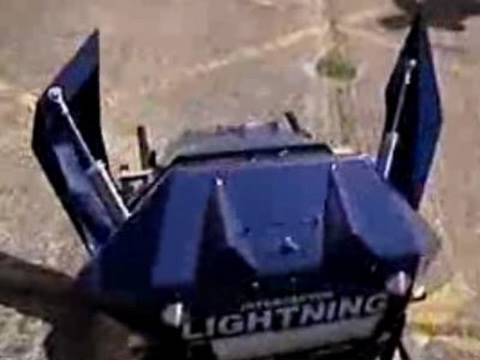 Presenting Fighting Robot Lightning - YouTube