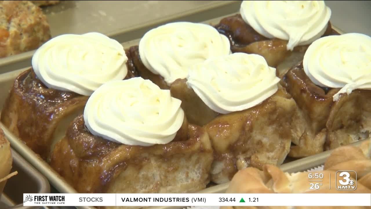 Cheap Eats: Sweet Magnolias Bake Shop - YouTube