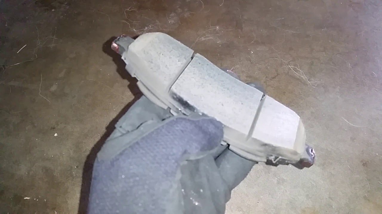 2005-2016 Nissan Frontier - Checking Front Brake Pads At 30,000 Miles ...