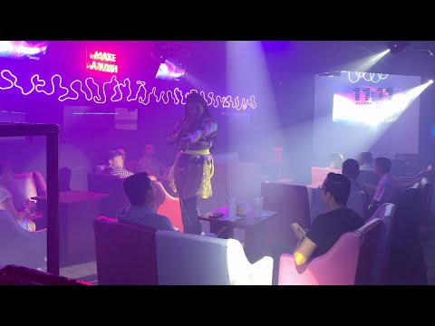 2 LGBT Bars in Cancun (Sexy Transgenders)