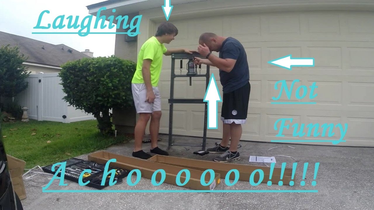 Funny Son Sneezing On Dad Video!!! - YouTube