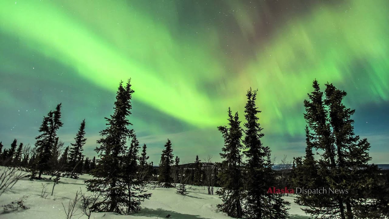 March begins with northern lights over Alaska - YouTube