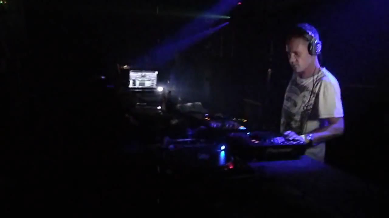 DJ Ram @ Trancecitty 08-10-2011 rocking the crowd! - YouTube