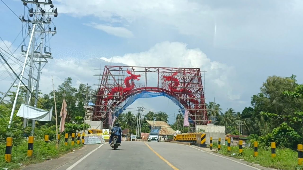 MEMASUKI KOTA SINGKAWANG||PASIR PANJANG KE ARAH LIRANG - YouTube