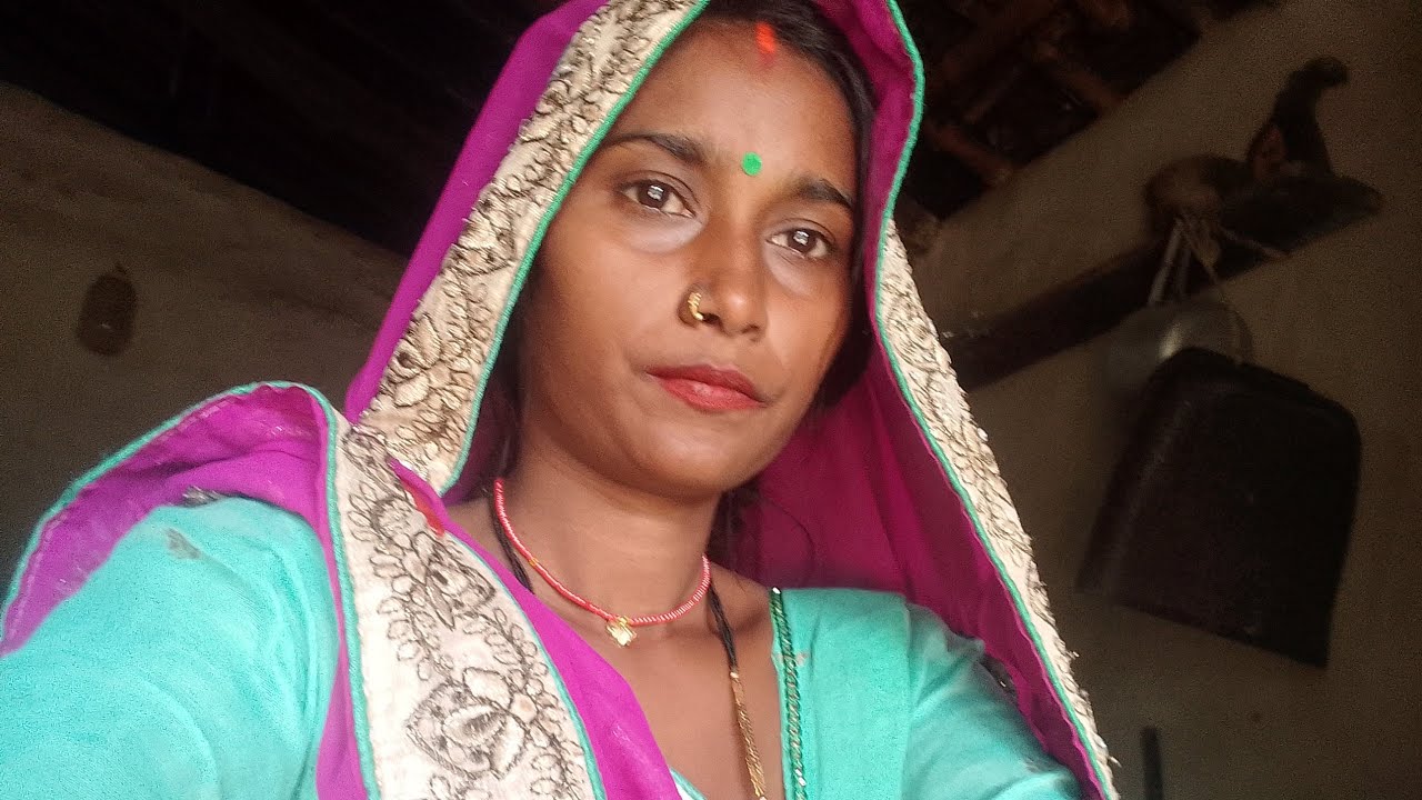 Arti Maurya is live! - YouTube