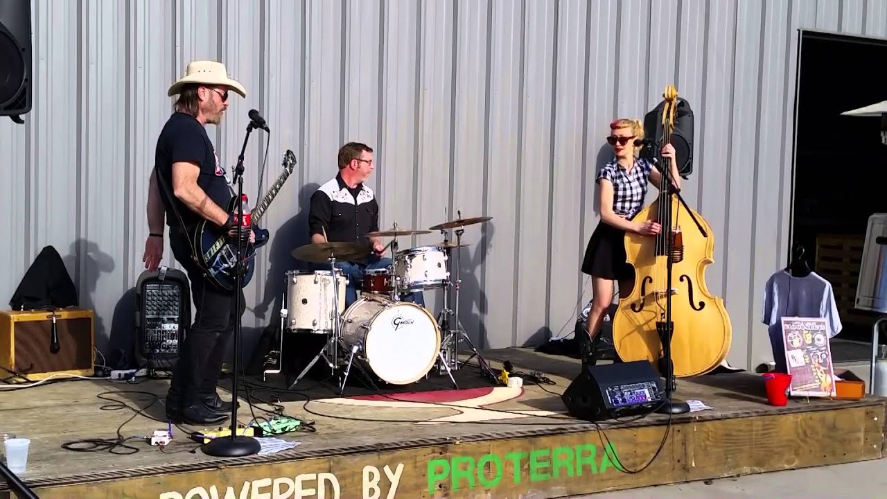Little Lesley and the Bloodshots - YouTube