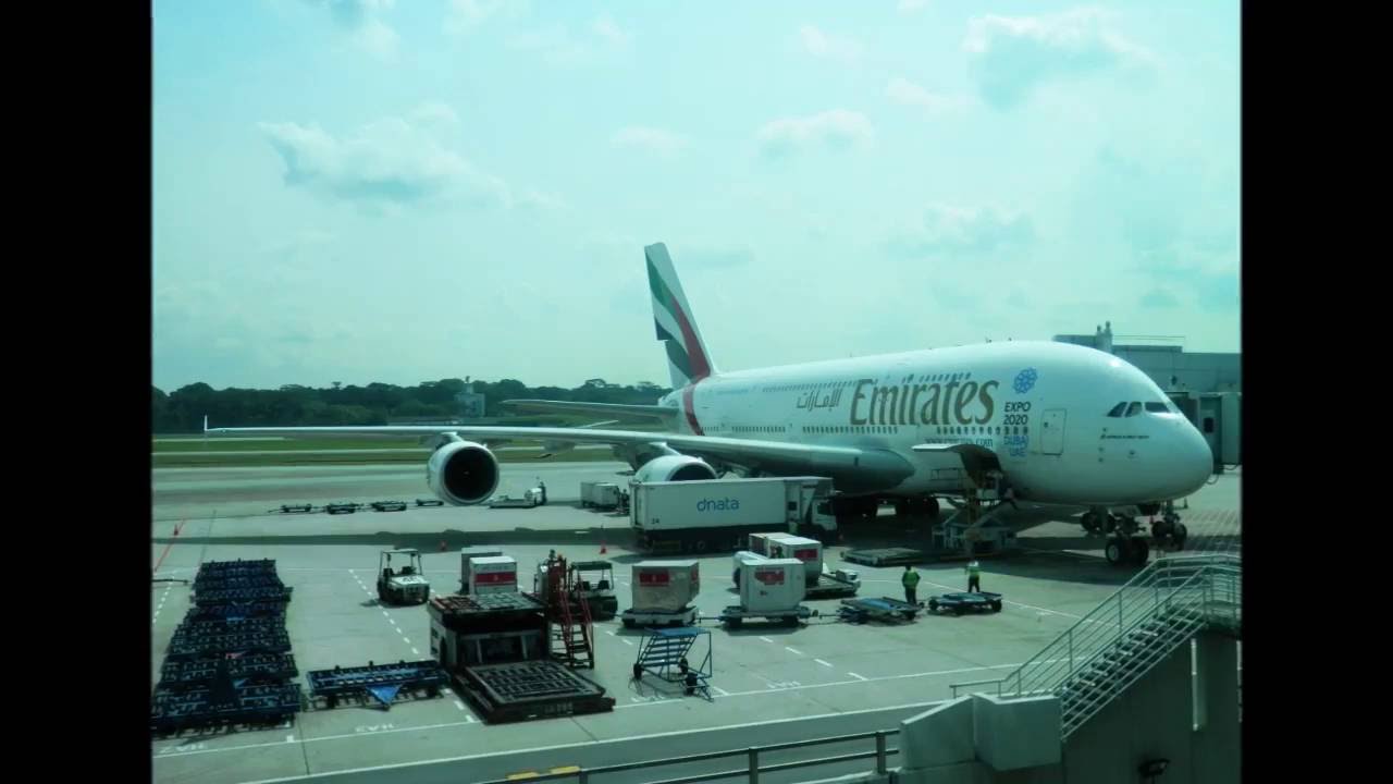 EMIRATES EK354 DUBAI TO SINGAPORE JULY 2014 BUSINESS CLASS - YouTube