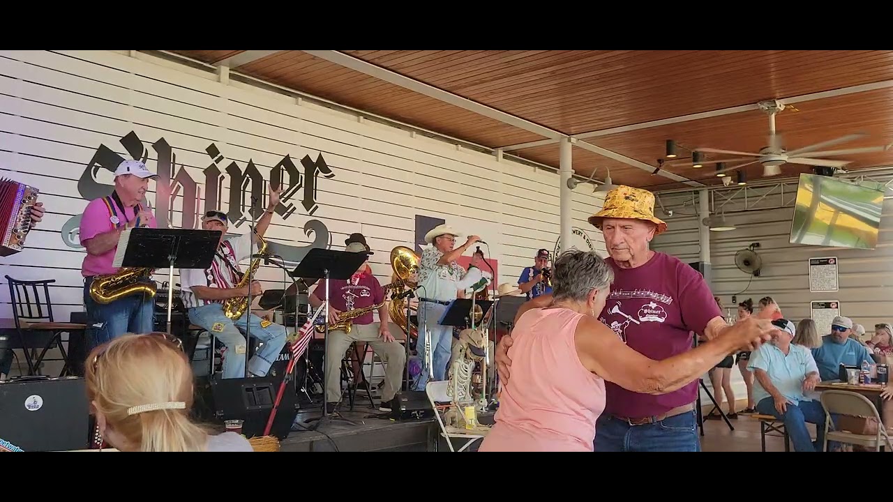 Little Goose Polka, Shiner Hobo Band @Shiner Octoberfest 10/11/25 - YouTube
