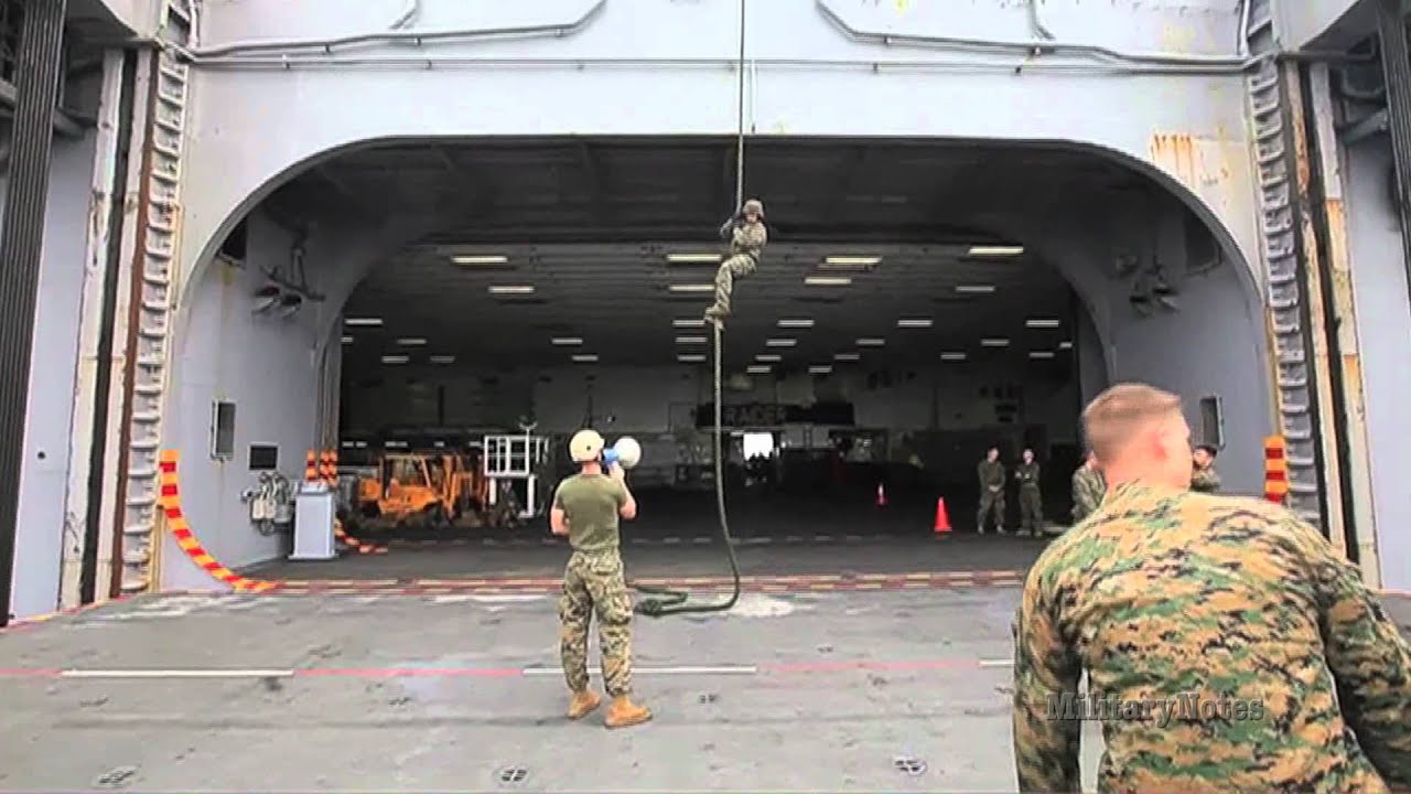 USMC Fast Rope Insertion Extraction System (FRIES) - YouTube