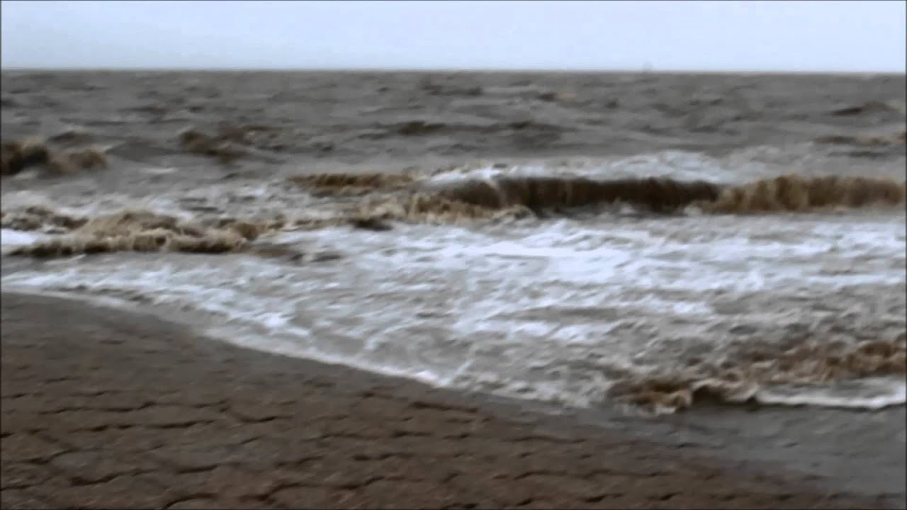 Sturmflut an der Nordsee in Norddeich - YouTube